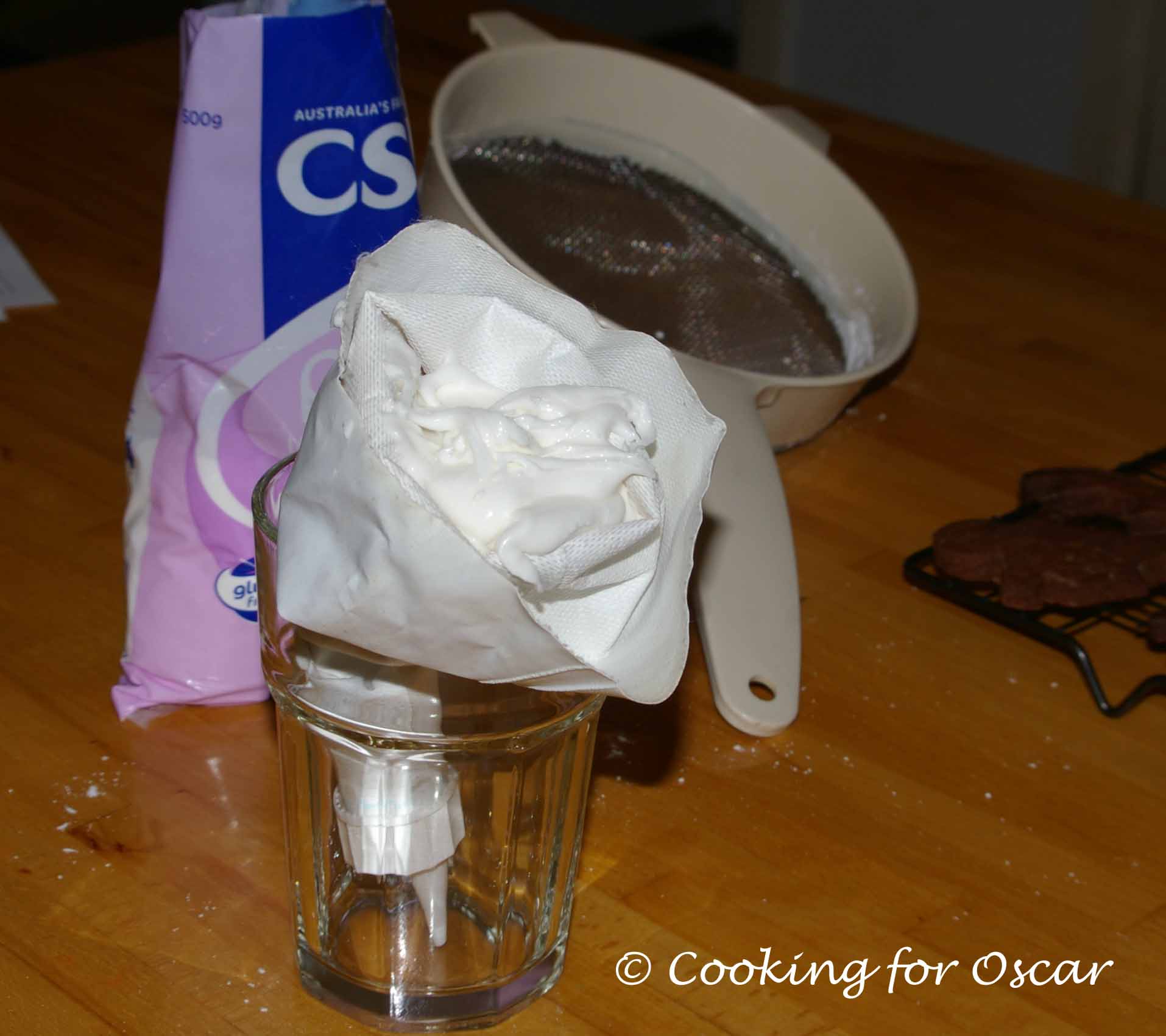 Royal Icing for Biscuit Decorating – Cooking for Oscar